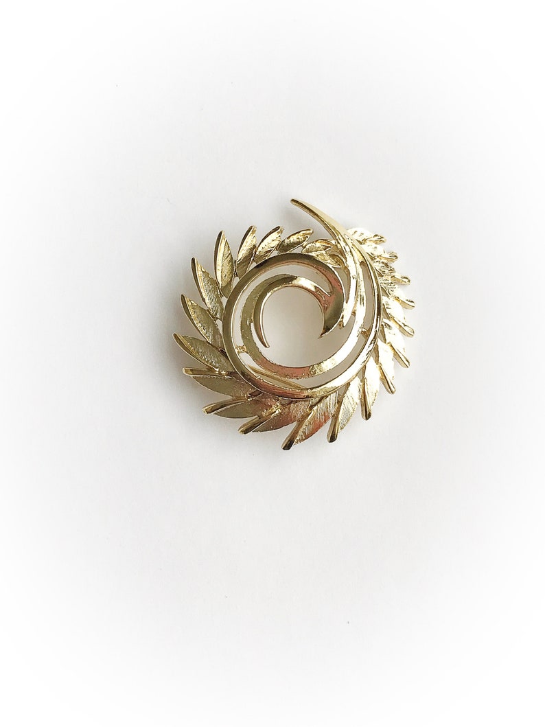 Vintage Gold Tone Metal Leaf Spiral Brooch | Etsy