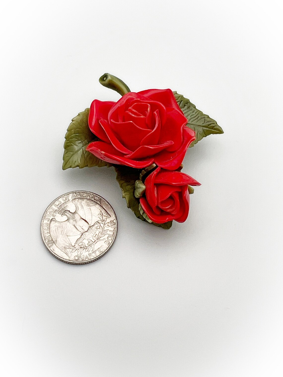 Vintage Red Roses Plastic Brooch - Etsy