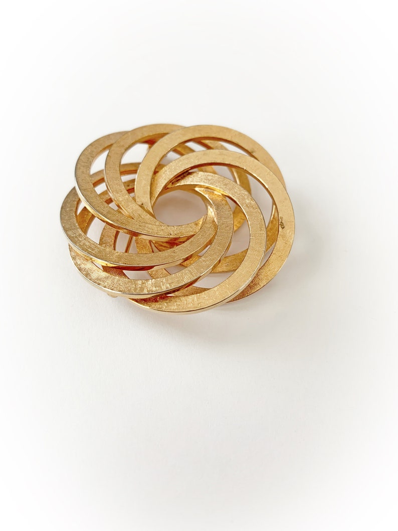 Vintage Spiral Circle Brooch Gold Tone Metal | Etsy