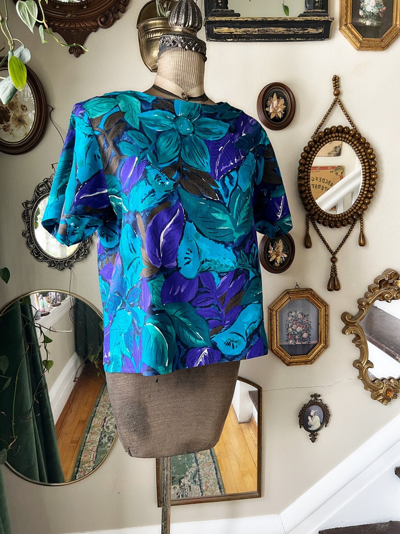 Vintage 1980s Block Island Short Sleeve Blouse Purple Blue and Green ...