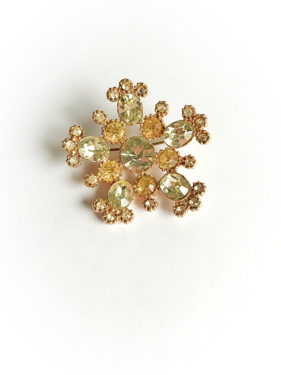 vintage yellow green rhinestone - Gem