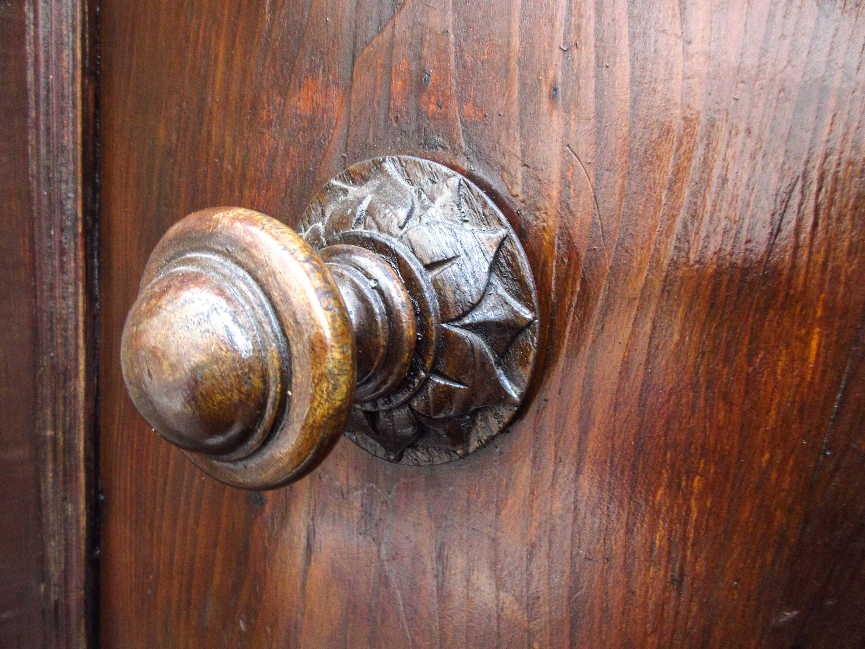 Book of Knobs by Paula Sweet Traces Handles From the Medieval Times to ...