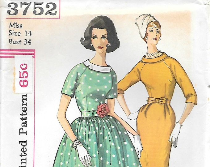 1960s Simplicity 3752 Misses Raglan Sleeve Fit and Flare Dress With Two ...