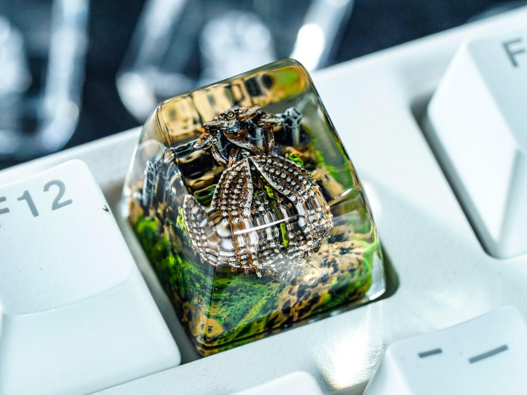 Elden Ring Old Lord's Talisman Keycap – Handmade Custom Gaming Keycap ...