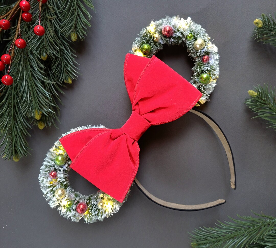 Main Street Classic Flocked Lighted Christmas Wreath Mickey Ears ...