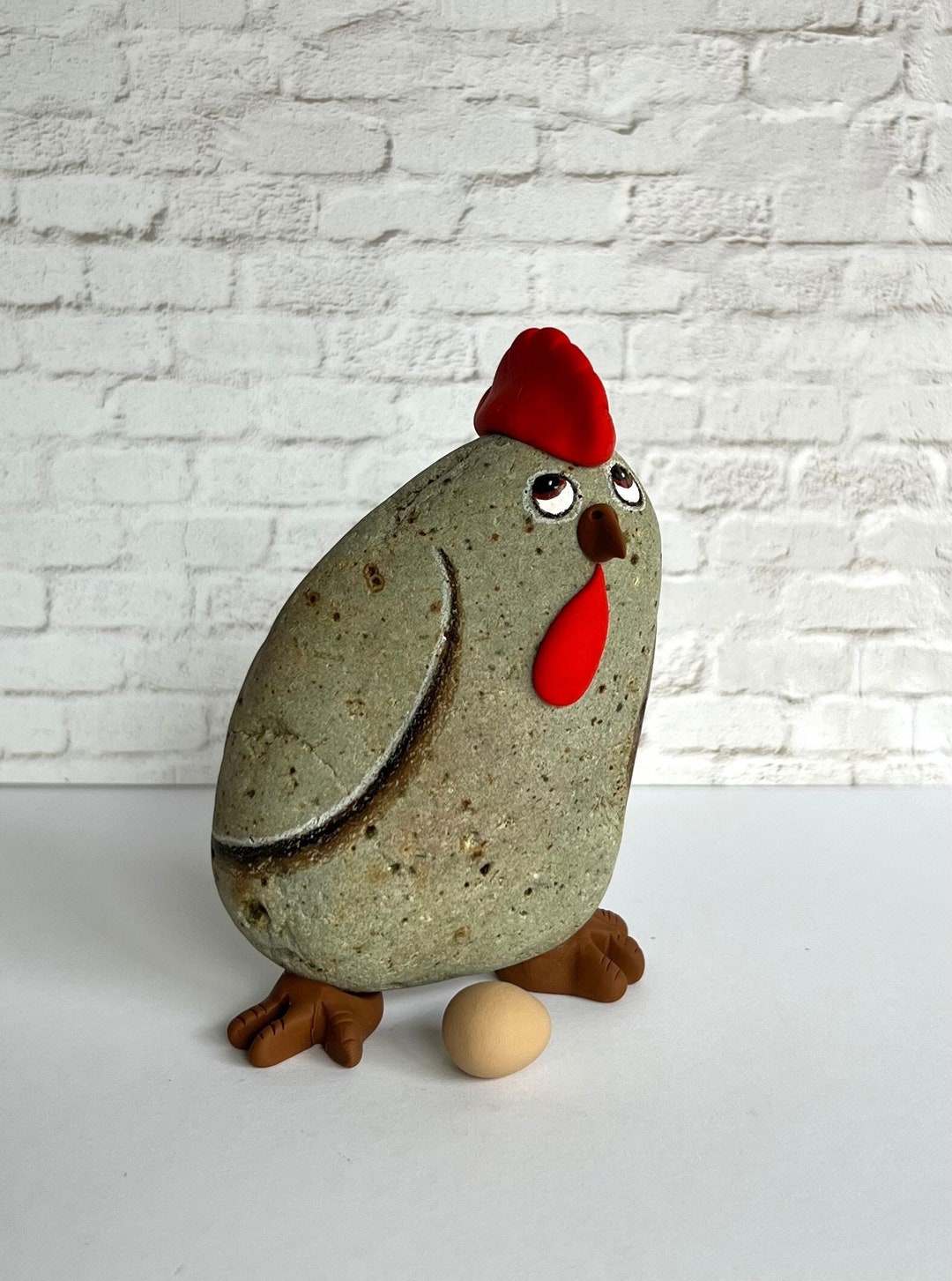 Hand Painted Natural Rock, Rock Hen. Painted Stone. Pebble Art, Rock ...