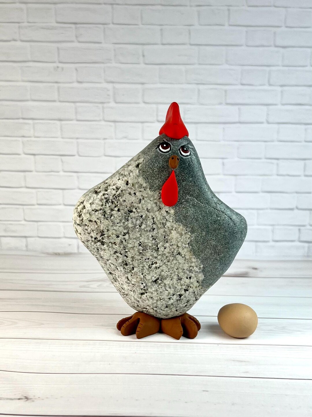 Hand Painted Natural Rock, Rock Hen. Painted Stone. Pebble Art, Rock ...