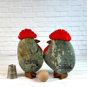 Chicken Couples, Painted Rock, Painted Stone, Pebble Art, Rock Chickens ...