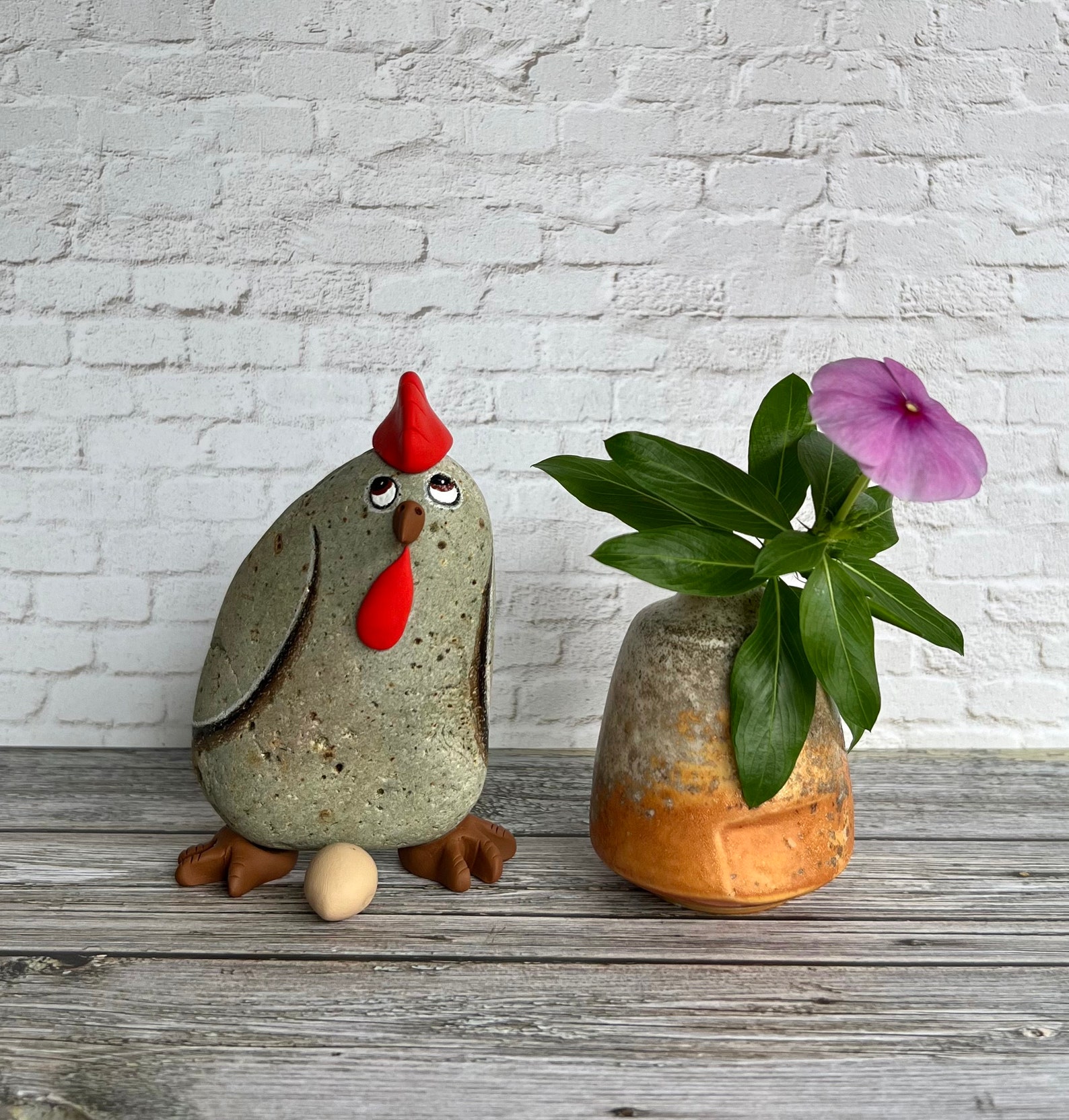 Hand Painted Natural Rock, Rock Hen. Painted Stone. Pebble Art, Rock ...