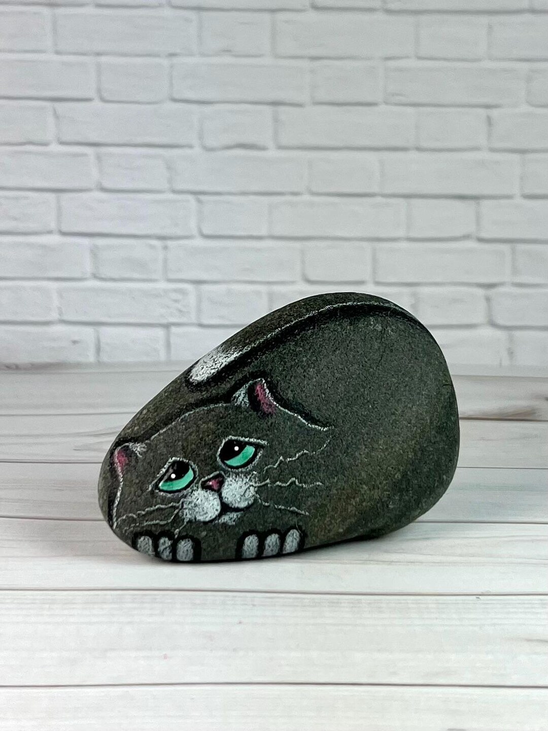 Hand Painted Natural Rock Cat. Painted Stone. Pebble Art. Cat. Rock ...