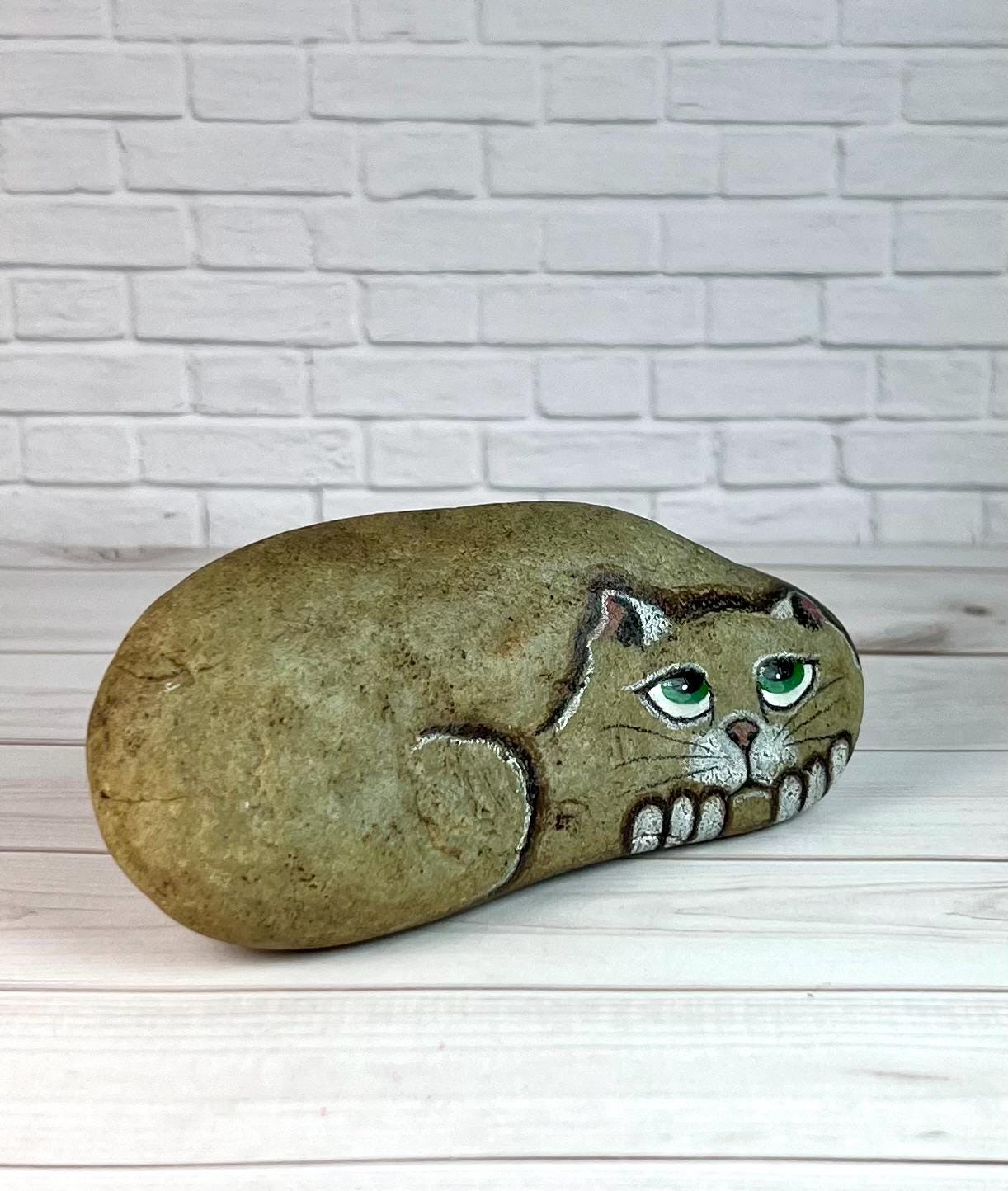 Hand Painted Natural Rock Cat. Painted Stone. Pebble Art. Cat. Rock ...