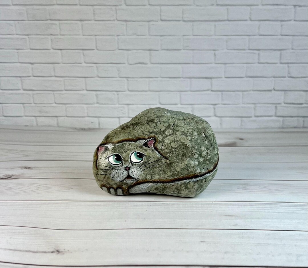 Hand Painted Natural Rock Cat. Painted Stone. Pebble Art. Cat. Rock ...