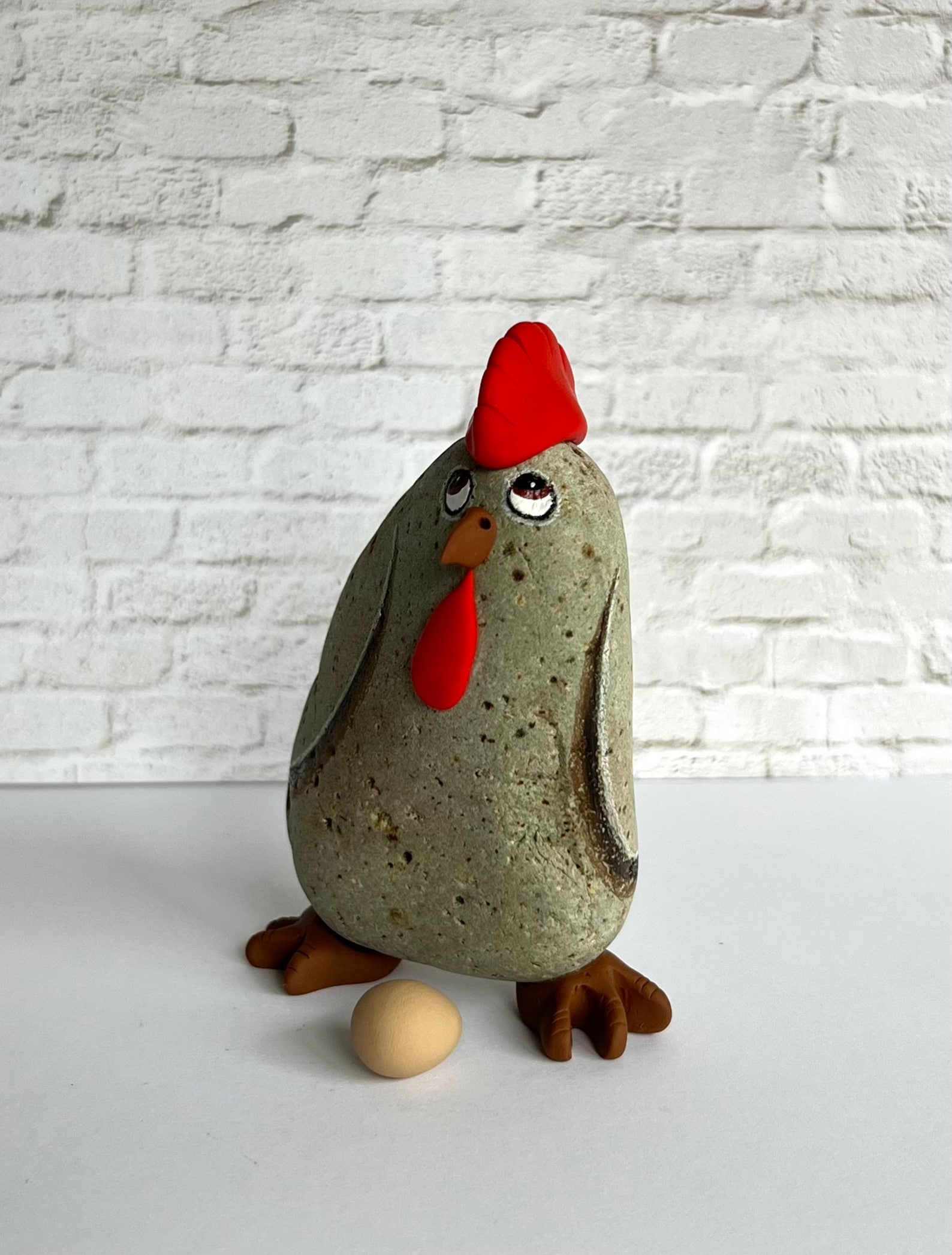 Hand Painted Natural Rock, Rock Hen. Painted Stone. Pebble Art, Rock ...