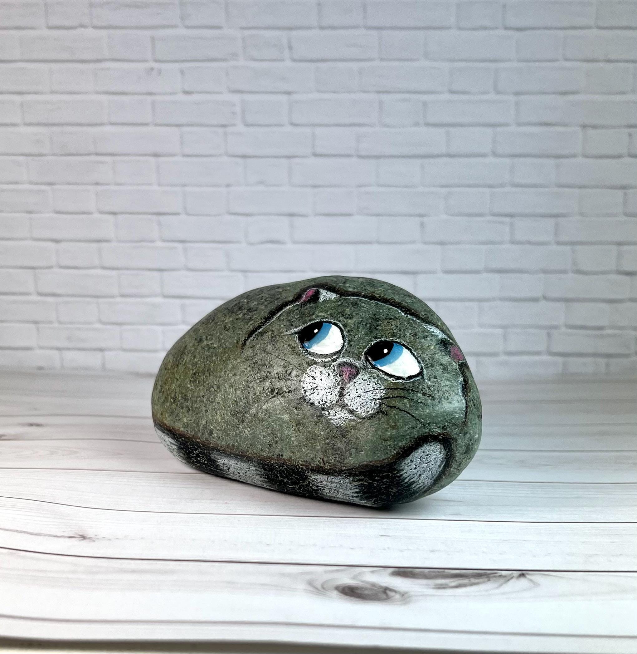 Hand Painted Natural Rock Cat. Painted Stone. Pebble Art. Cat. Rock ...