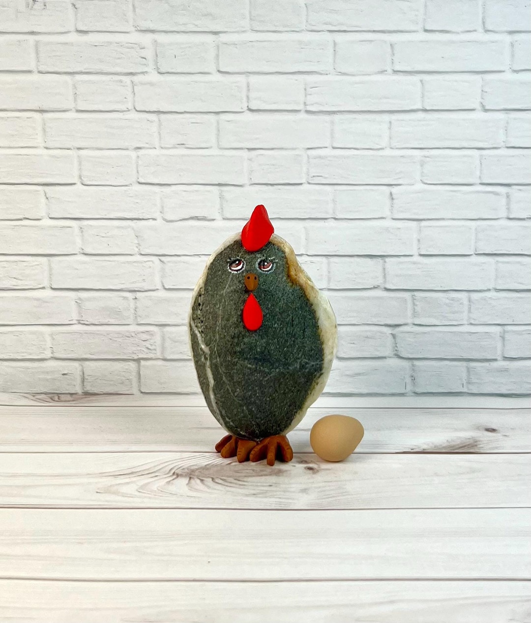 Hand Painted Natural Rock, Rock Hen. Painted Stone. Pebble Art, Rock ...