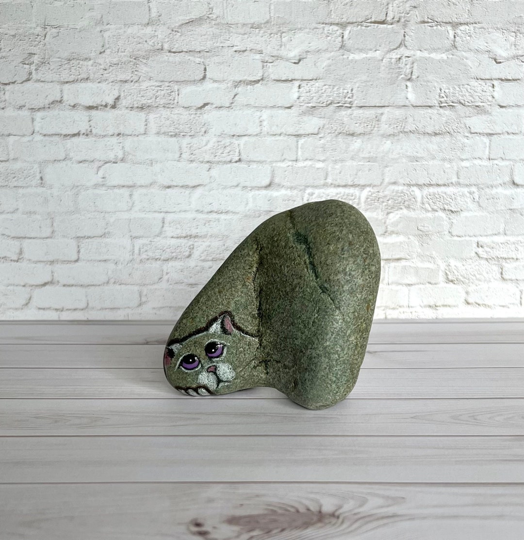 Hand Painted Natural Rock Cat. Painted Stone. Pebble Art. Cat. Rock ...