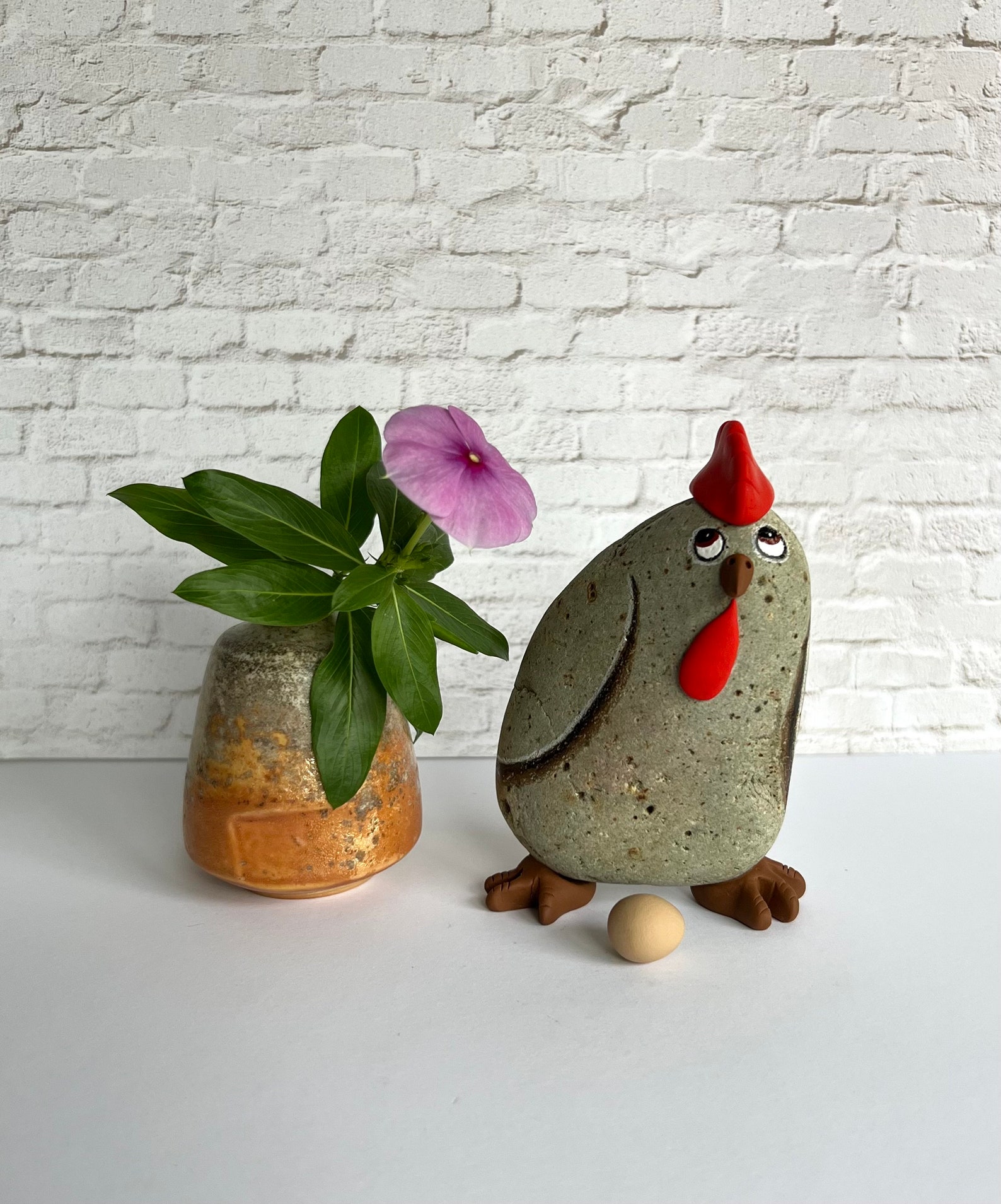 Hand Painted Natural Rock, Rock Hen. Painted Stone. Pebble Art, Rock ...