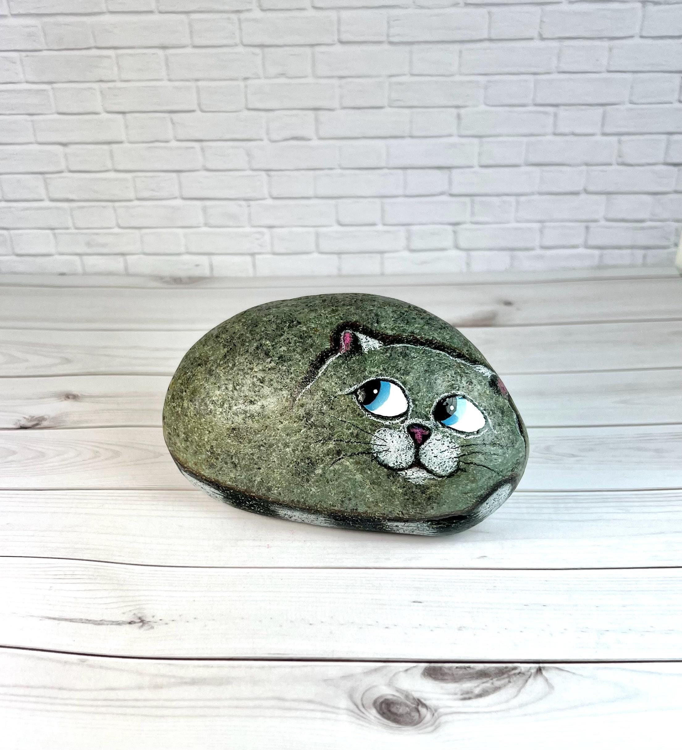 Hand Painted Natural Rock Cat. Painted Stone. Pebble Art. Cat. Rock ...