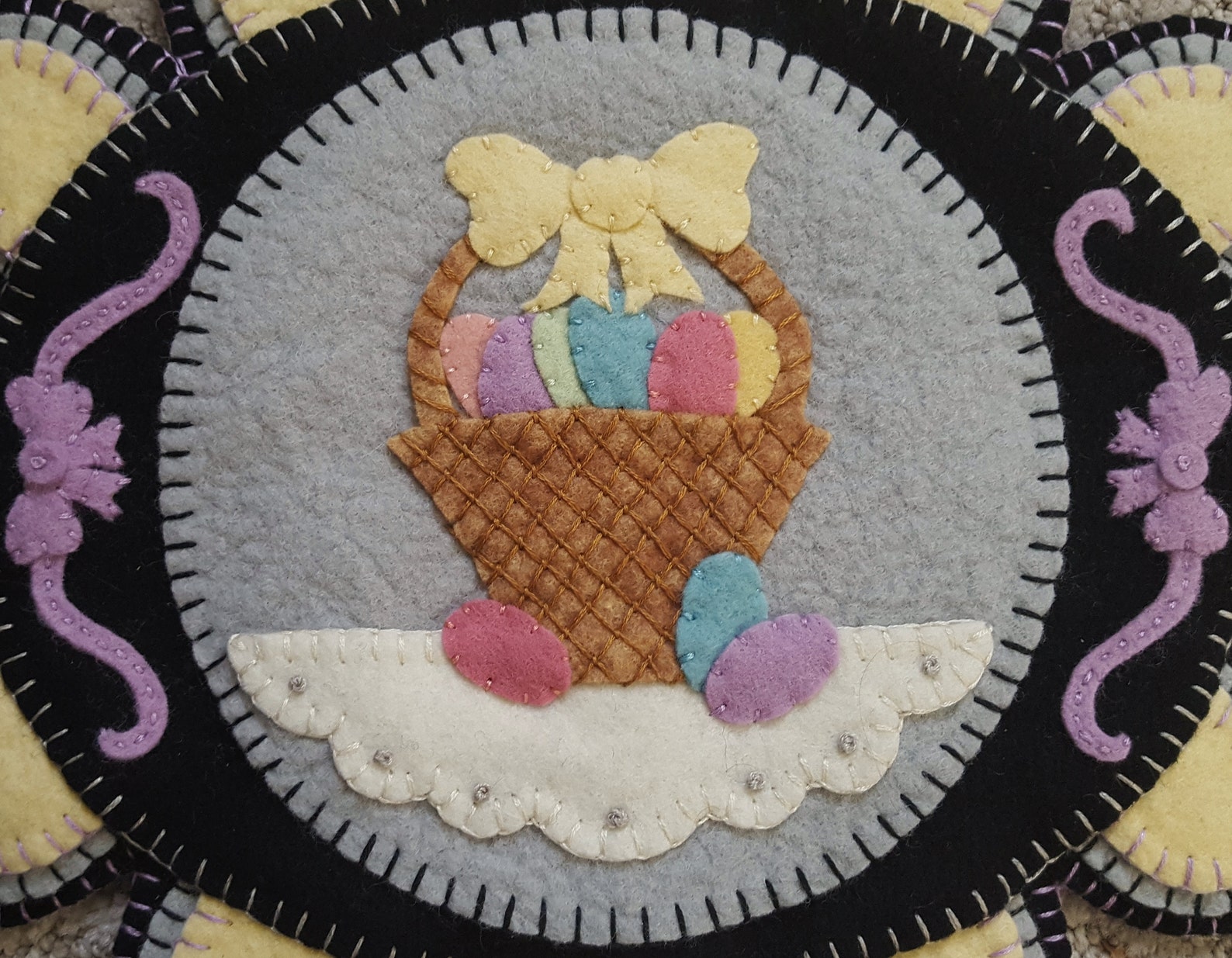 A Tisket A Tasket~easter Basket Penny Rug Table Mat MAILED PATTERN - Etsy