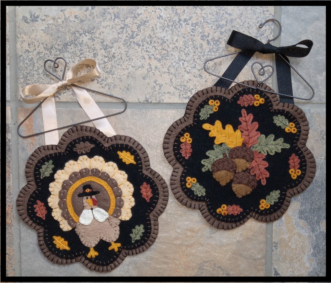 Simply Fallautumn/thanksgiving Mini Mat/wall Hanging/ MAILED PATTERN - Etsy