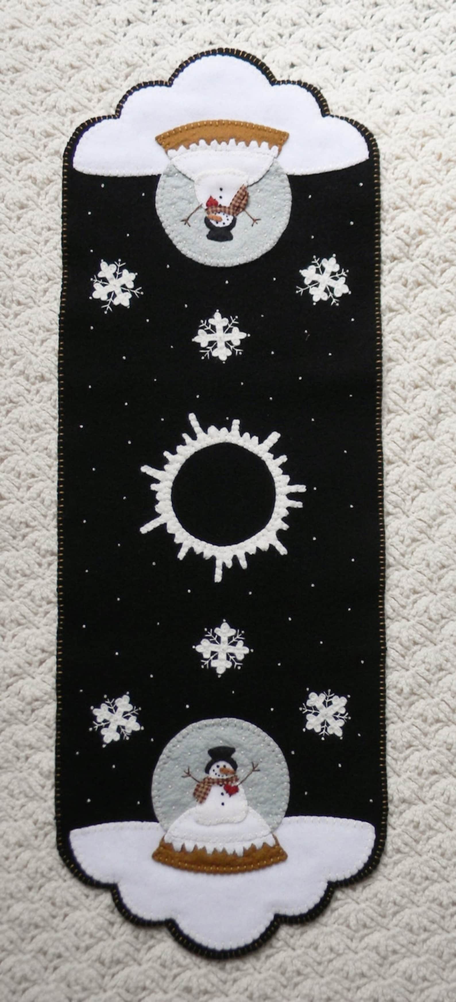 A Winter World Penny Rug Table Runner/candle Mat DIGITAL Pattern - Etsy