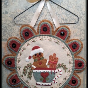 Christmas Cocoa~gingerbread Man in a Cup Penny Rug Table/wall Mat With ...