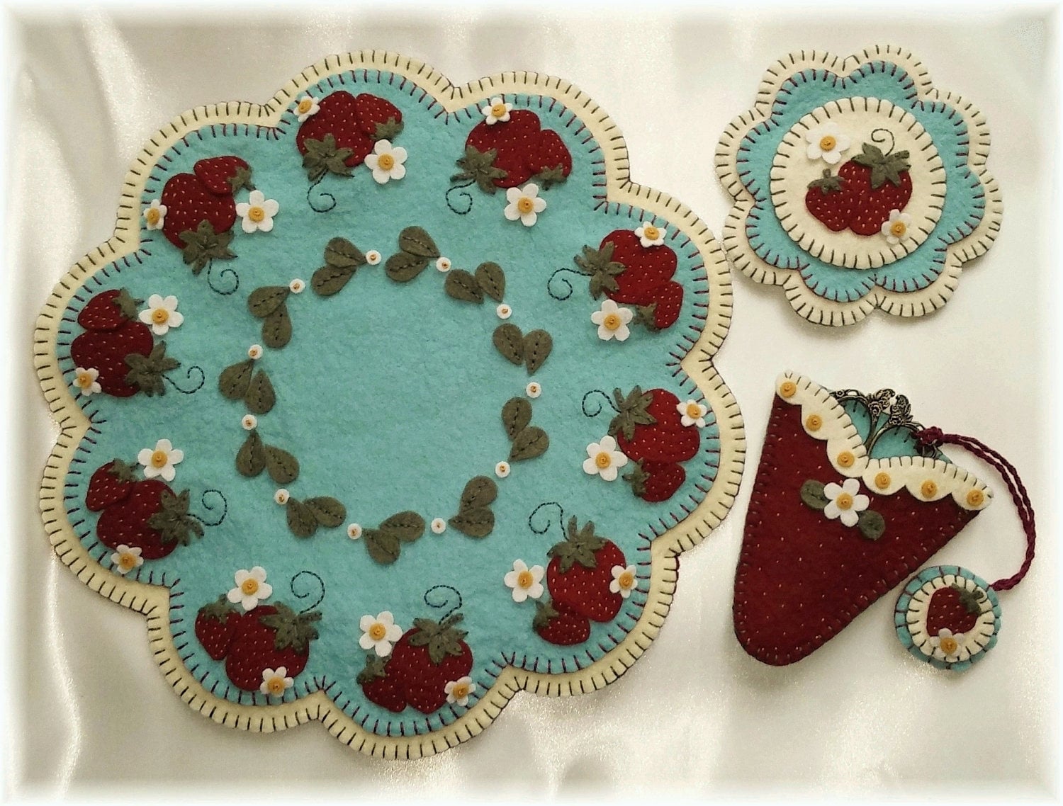 Strawberry Fields Candle Mat Set DIGITAL DOWNLOAD - Etsy