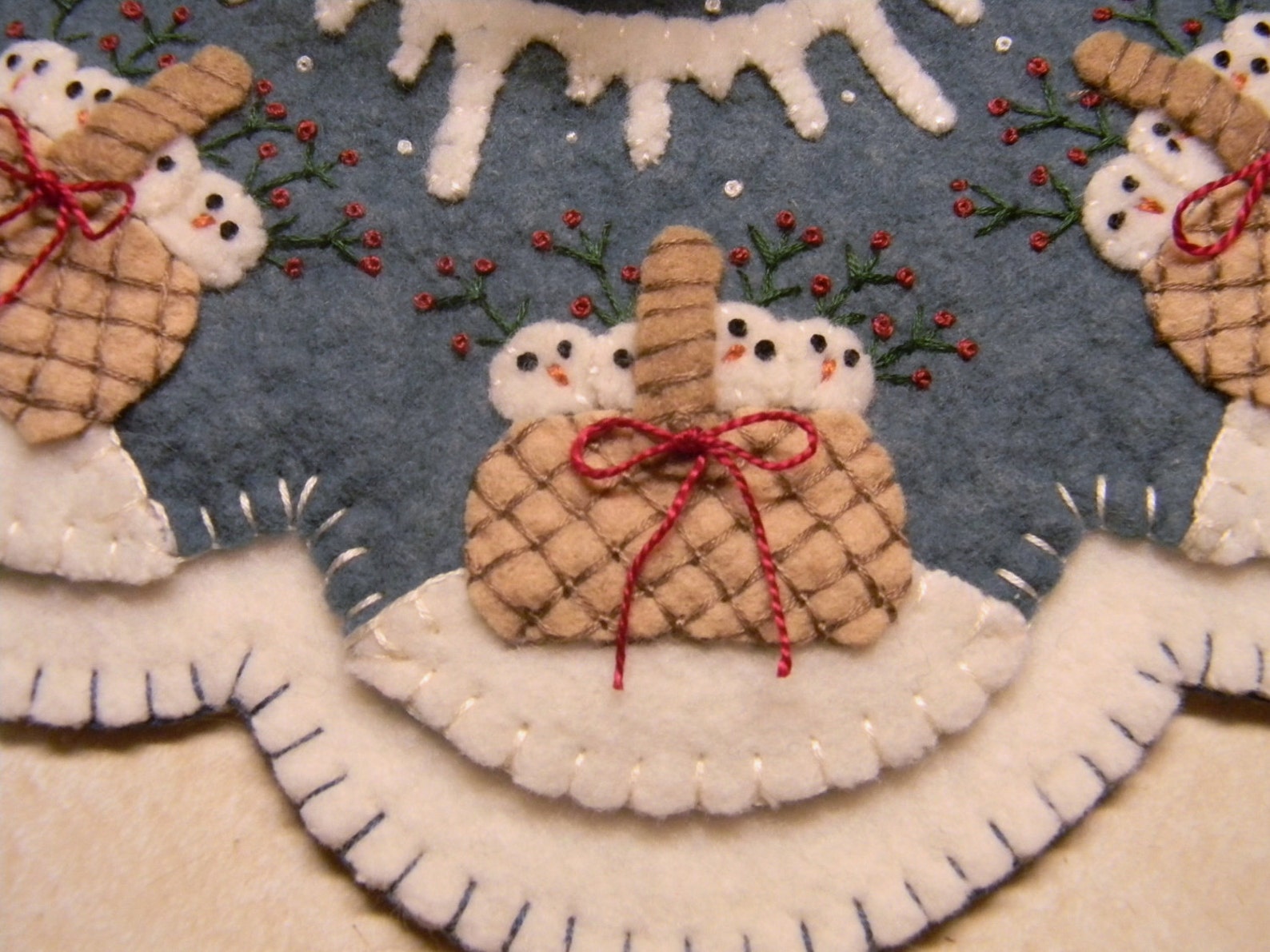 Snow Babiessnowman penny rug/candle mat with ornies MAILED | Etsy