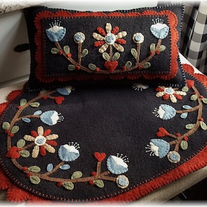 Secret Garden~penny Rug Table Runner With Pillow MAILED PAPER PATTERN ...