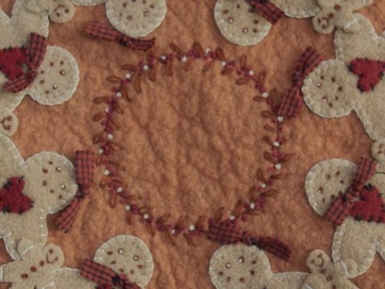 Ginger Familygingerbread Man Primitive Penny Rug/candle Mat - Etsy