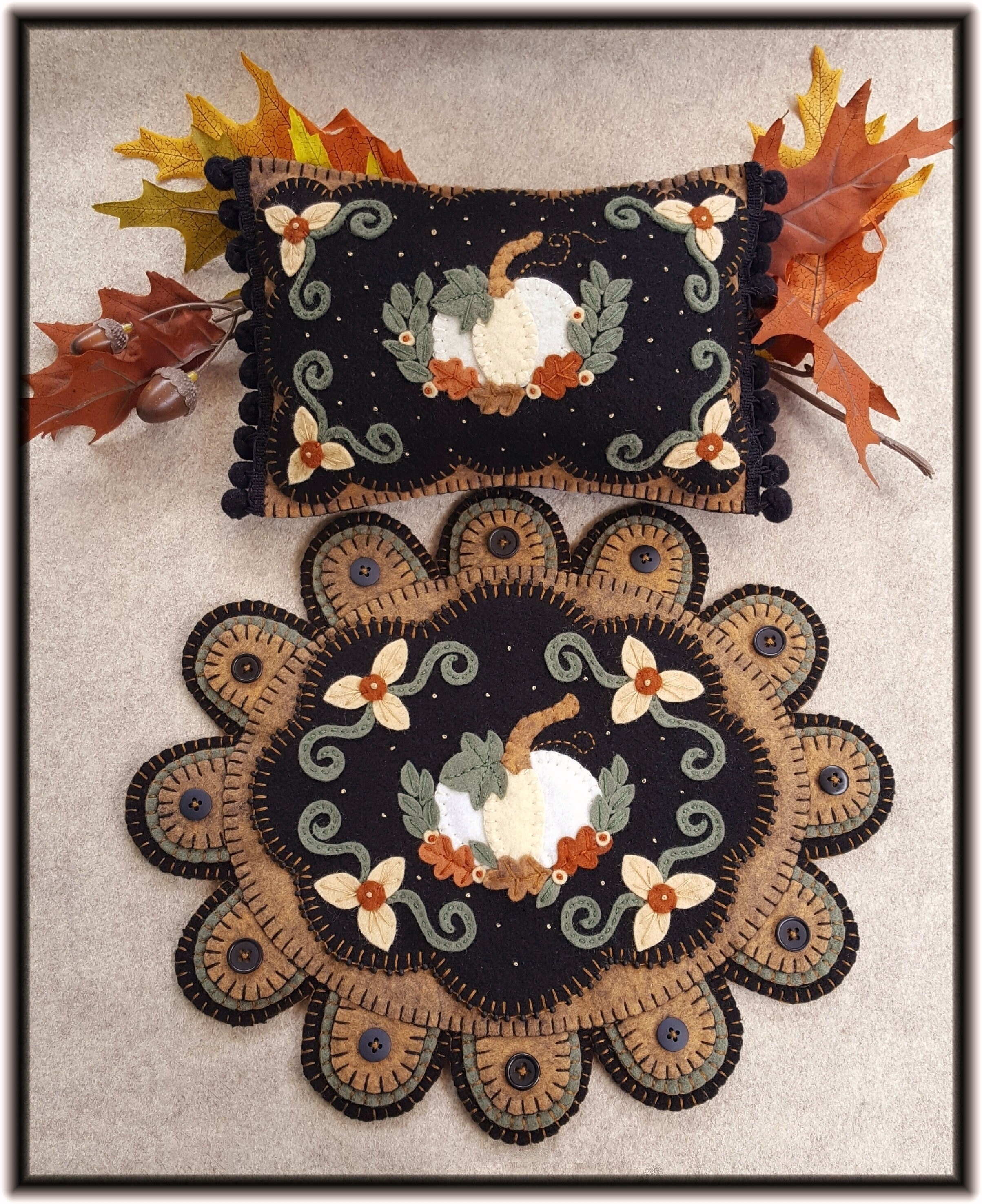 Autumn Twilightfall Pumpkin Bittersweet Penny Rug/candle Mat - Etsy