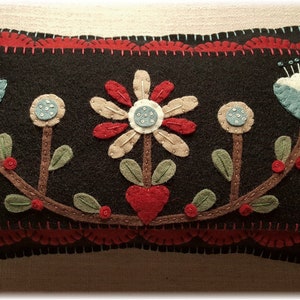 Secret Garden~penny Rug Table Runner With Pillow MAILED PAPER PATTERN ...