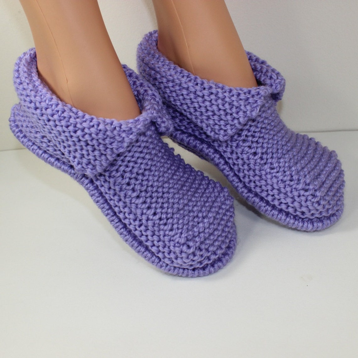 Adult Chunky Slippers Knitting Pattern by Madmonkeyknits | Etsy