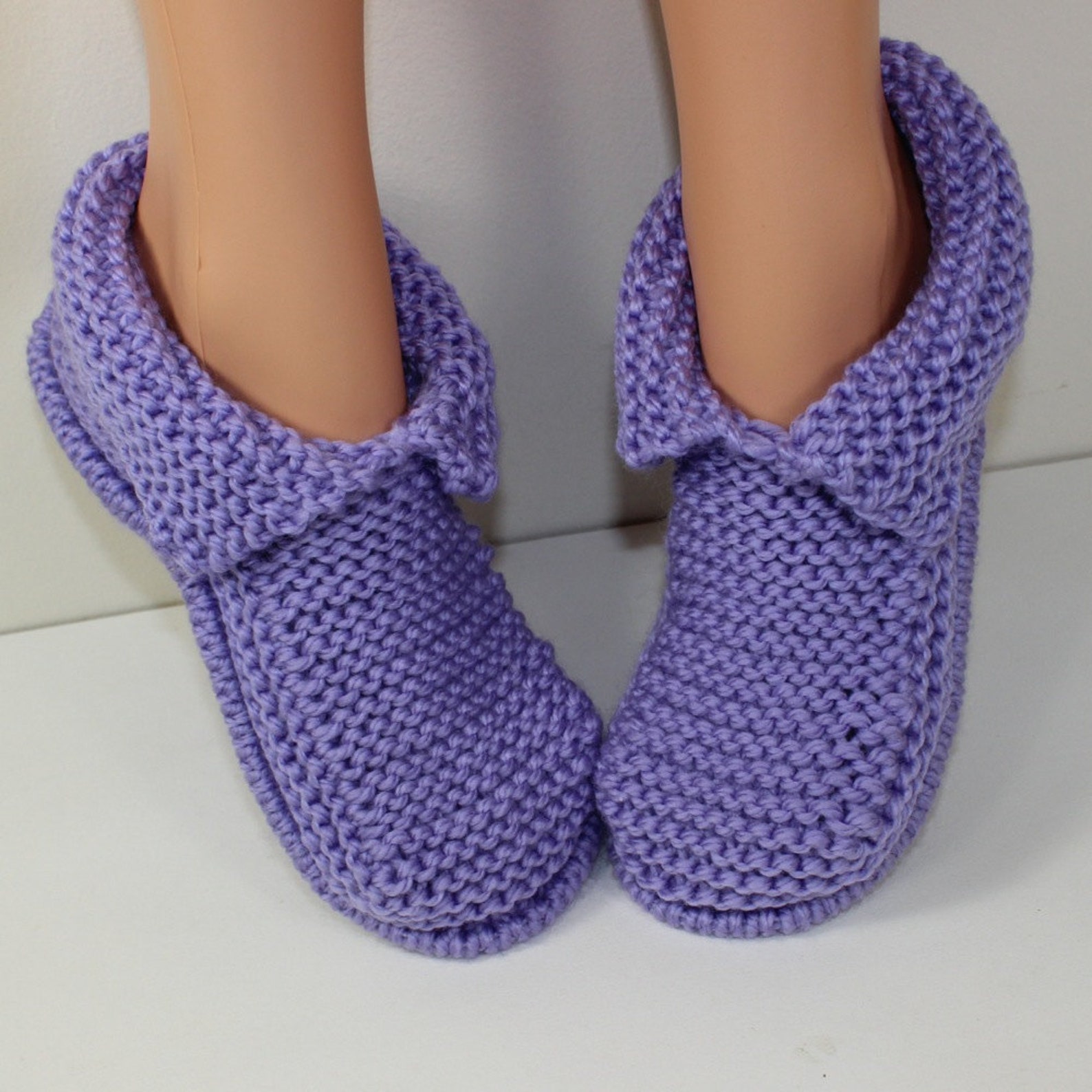 Adult Chunky Slippers Knitting Pattern by Madmonkeyknits | Etsy