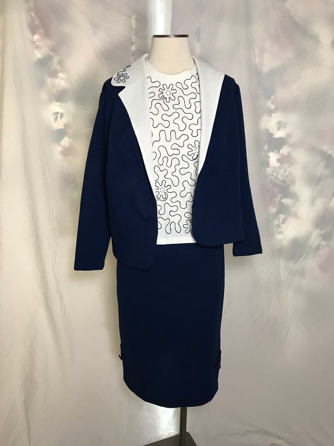 Vintage 1960s Diolen Loft Three Piece Suit Set in Navy Blue White ...