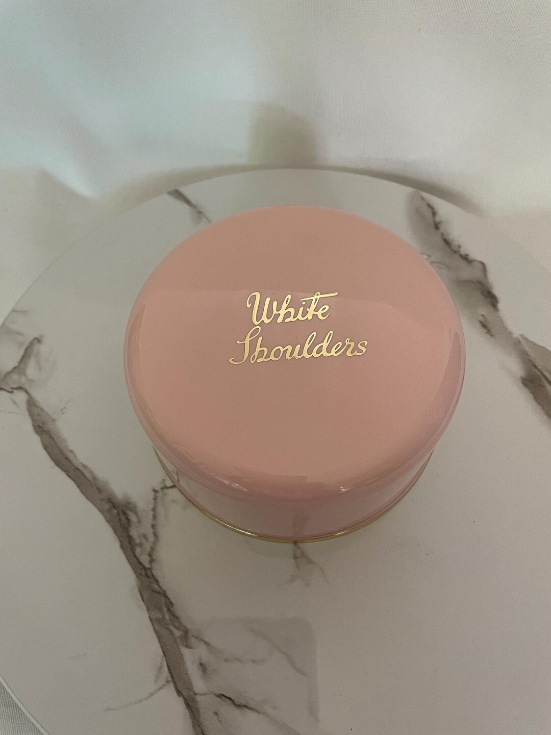 Vintage White Shoulders Bath Powder by EA Fragrances Made in USA Net ...