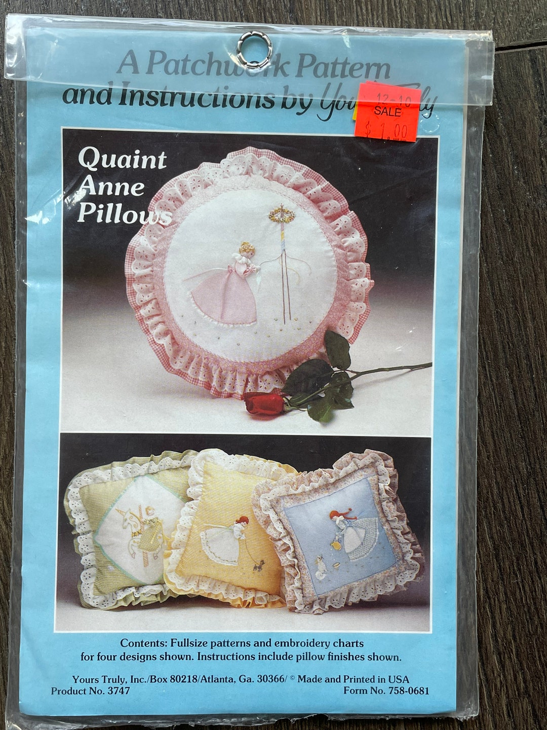 A Patchwork Pattern and Instructions Quaint Anne Pillows Pattern ...