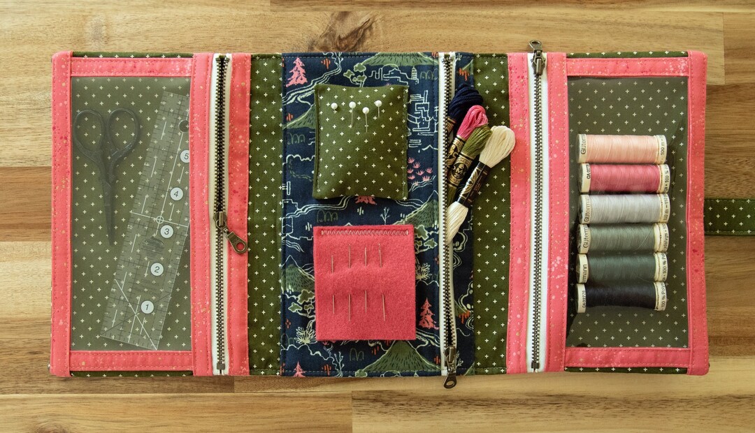 Fold up Craft Organizer / Sewing Wallet / Crochet Hook Case ...