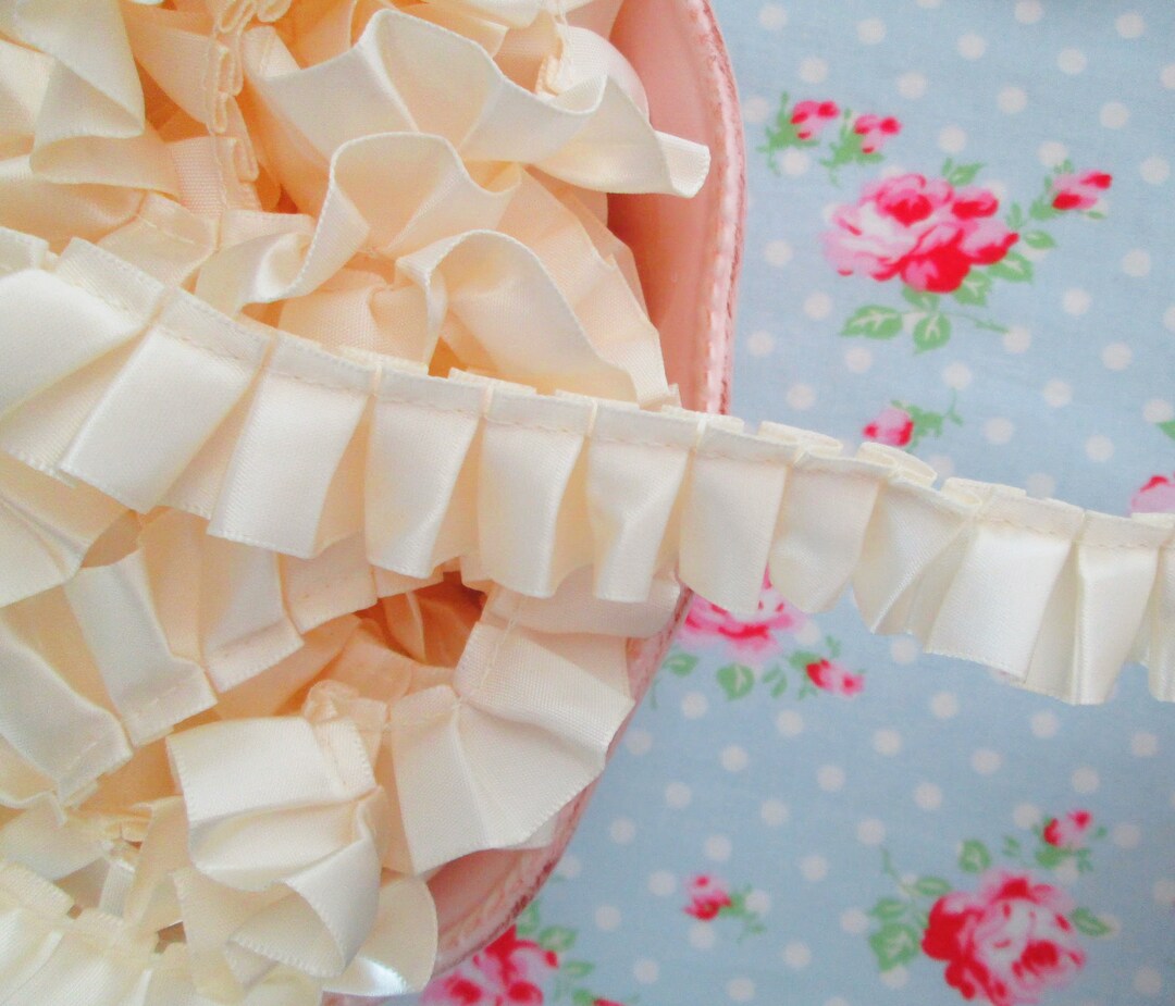 Ruffled Box Pleated Satin Ribbon/trim - Buttercream - 7/8 Inch - 1 Yard ...