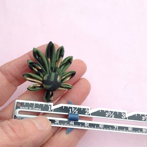 Lapel Pins Mens Lapel Pin Cannabis Leaf Marijuana Pot Ganja Weed Green ...