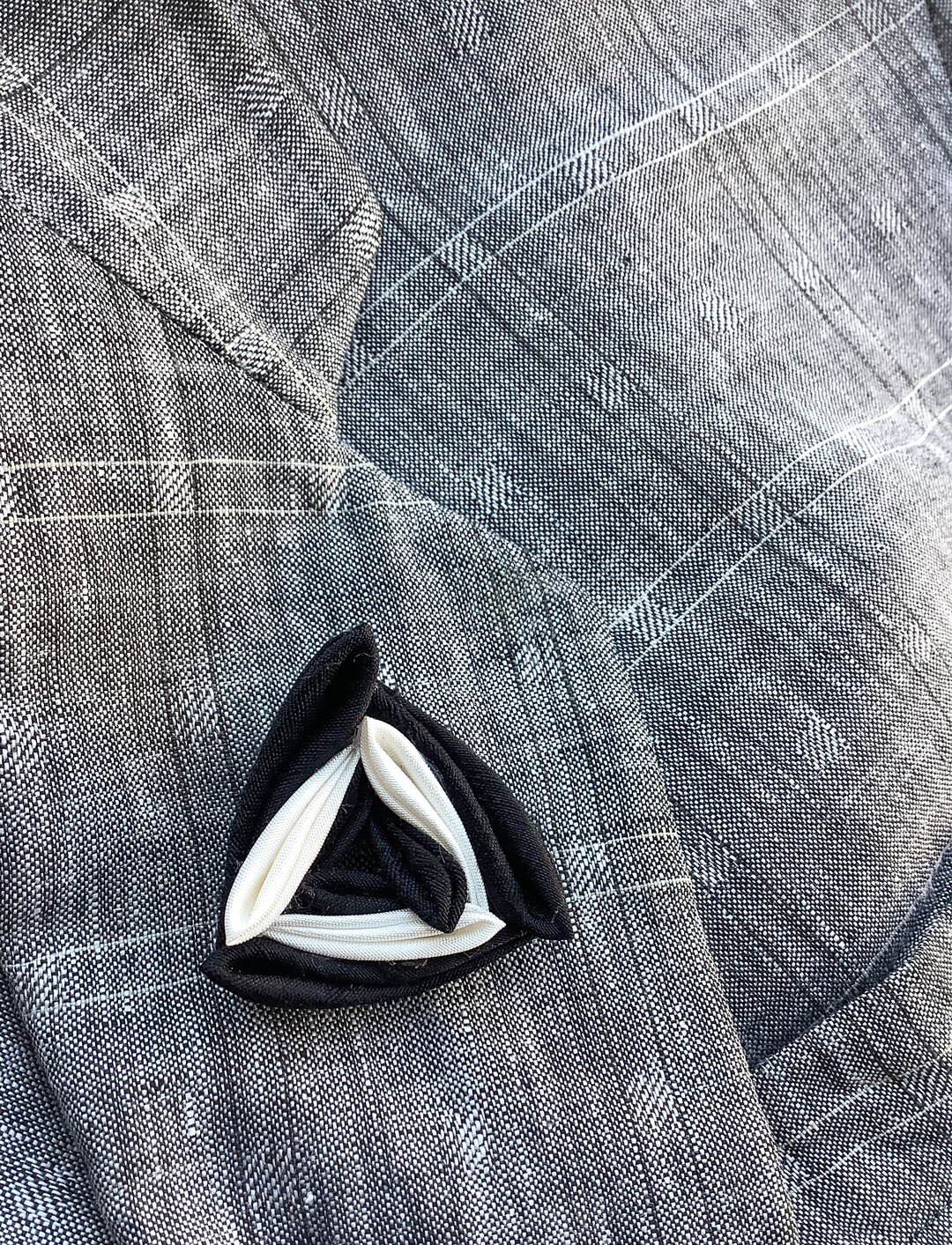 Triangle Lapel Pins Mens Lapel Pin Silk Black White Lapel Wedding ...