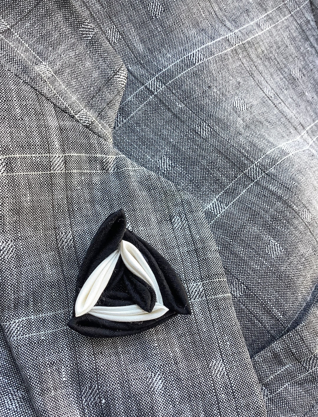 Triangle Lapel Pins Mens Lapel Pin Silk Black White Lapel Wedding ...