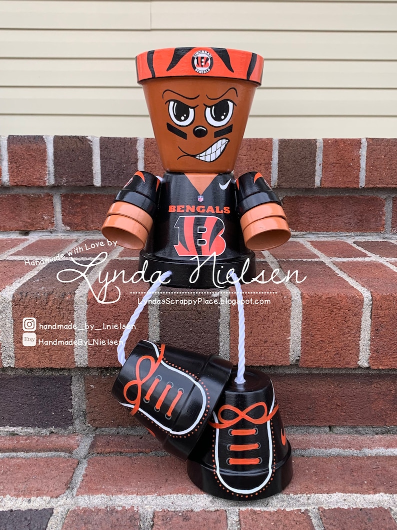 Clay Pot FOOTBALL TEAM PLAYER, Customized Clay Pots, Hand Painted Terra ...