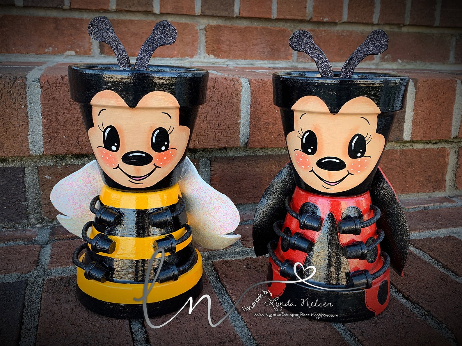 Clay Pot BUMBLE BEE Hand Painted Terra Cotta Pots Pot Heads | Etsy