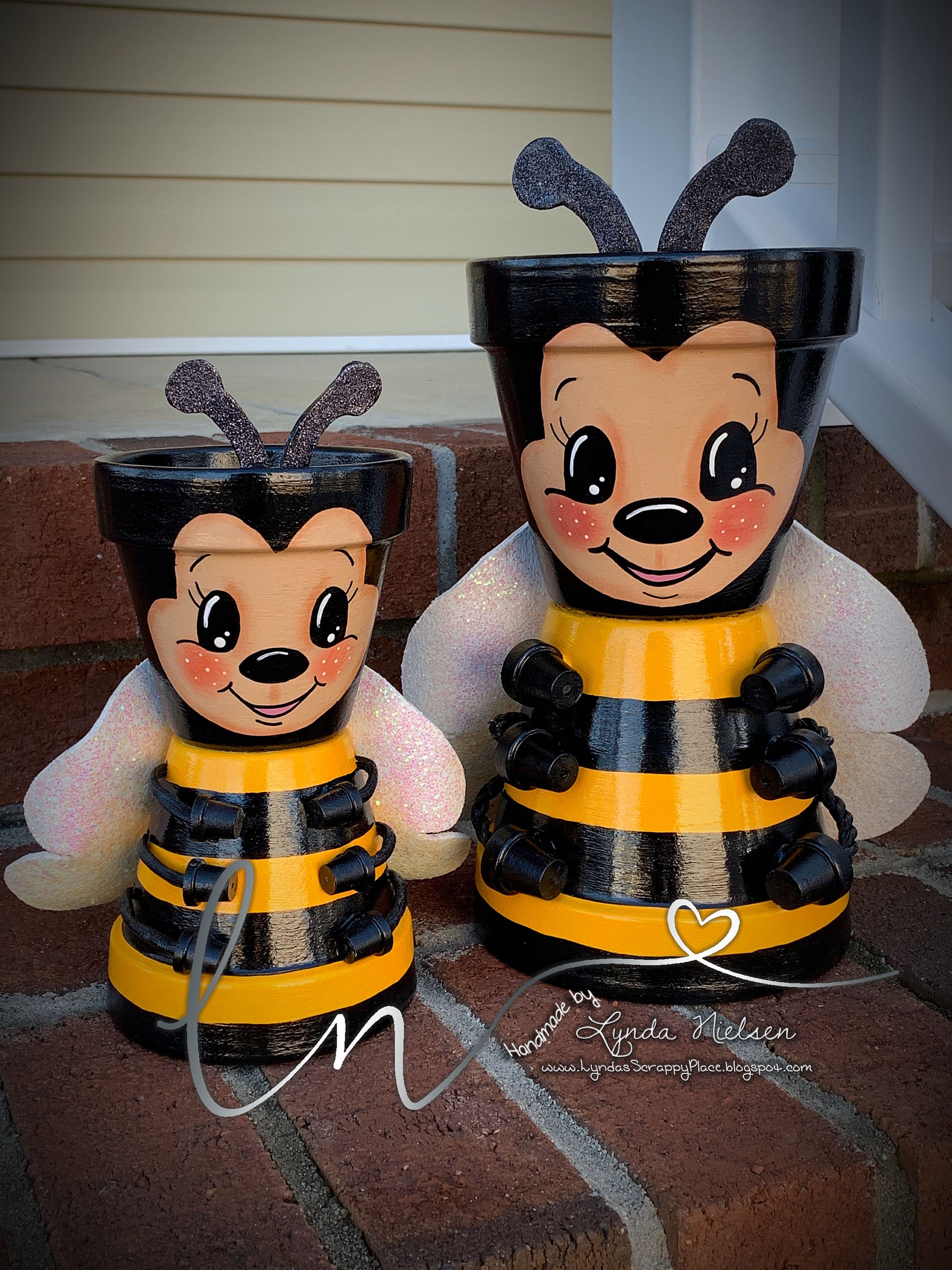 Clay Pot BUMBLE BEE, Hand Painted Terra Cotta Pots, Pot Heads - Etsy ...