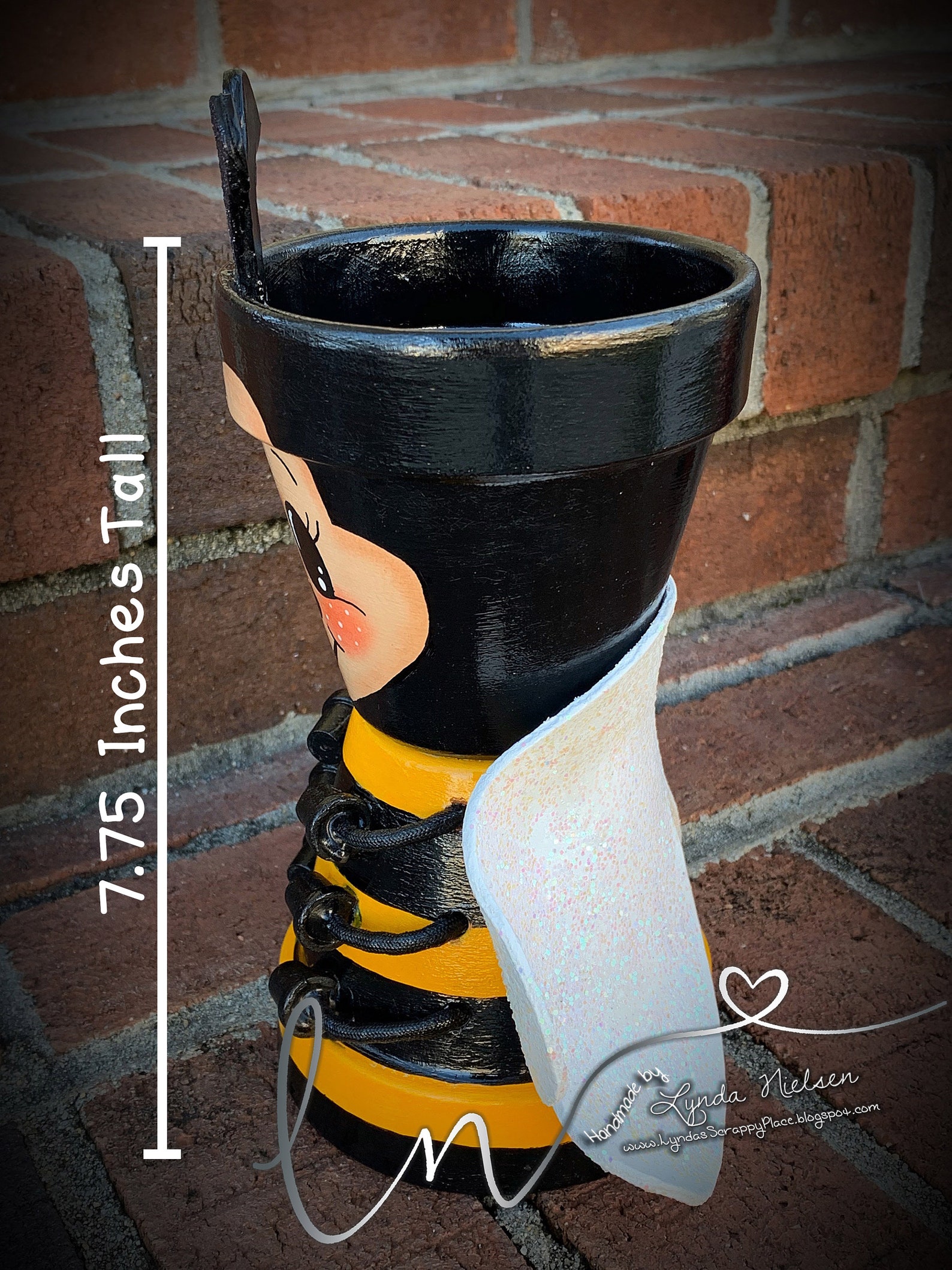 Clay Pot BUMBLE BEE, Hand Painted Terra Cotta Pots, Pot Heads - Etsy
