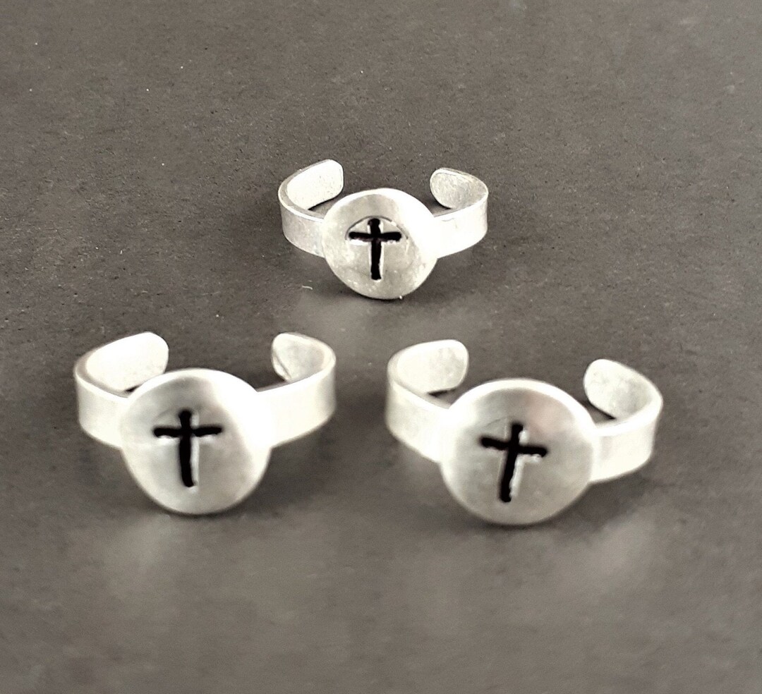 CROSS TOE RING, Symbol of Christianity Toe Ring, Minimalist Cross Toe ...