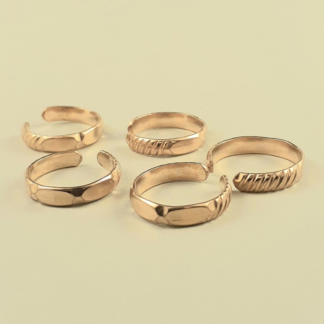TOE RING GOLD, Handmade,14 K Gold Filled Toe Ring, 3.75mm Wide Lined ...