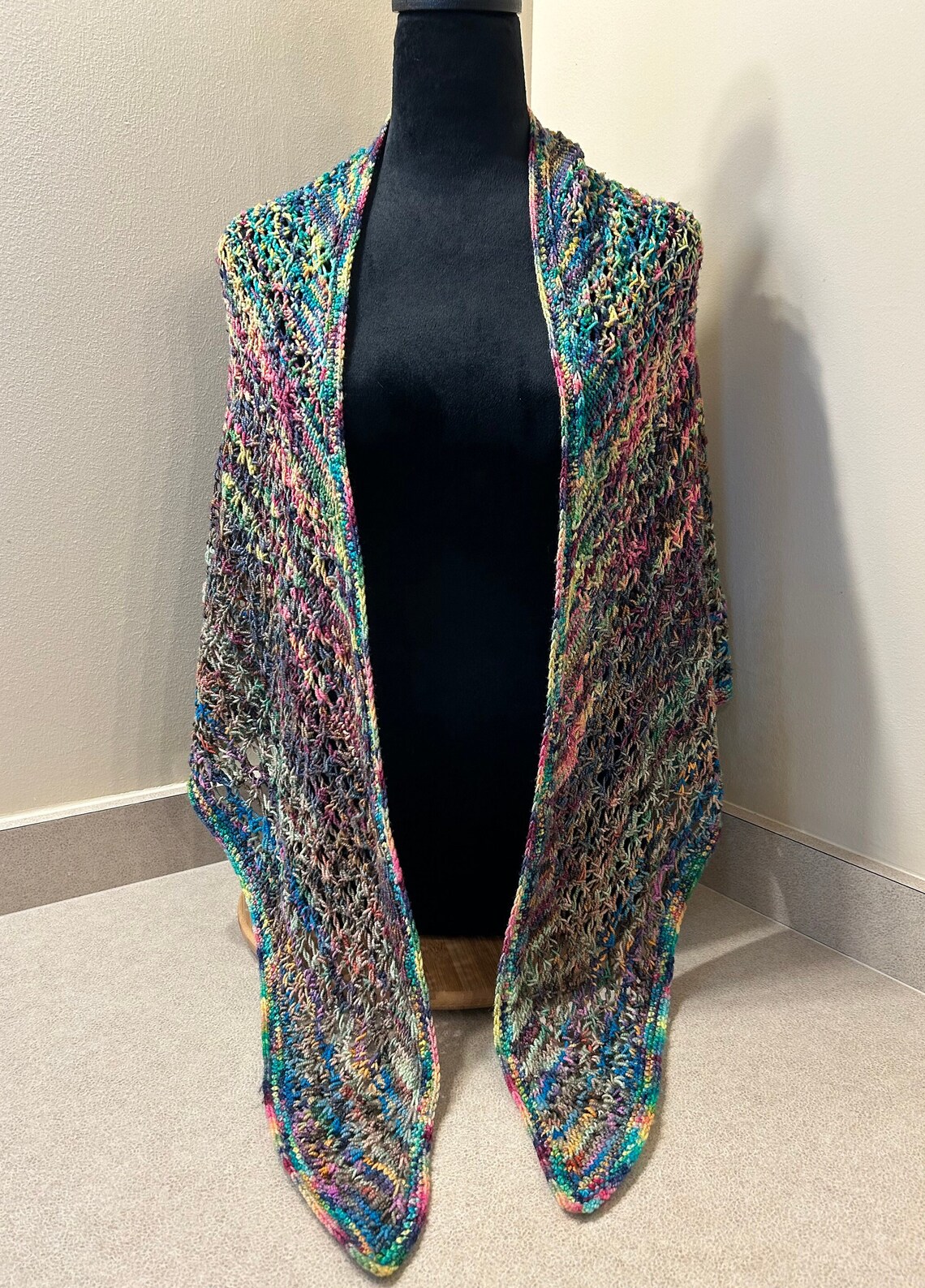 Large, Lacy Hand Knit Shawl, 100% Merino Wool, Multicolor Lace Design ...