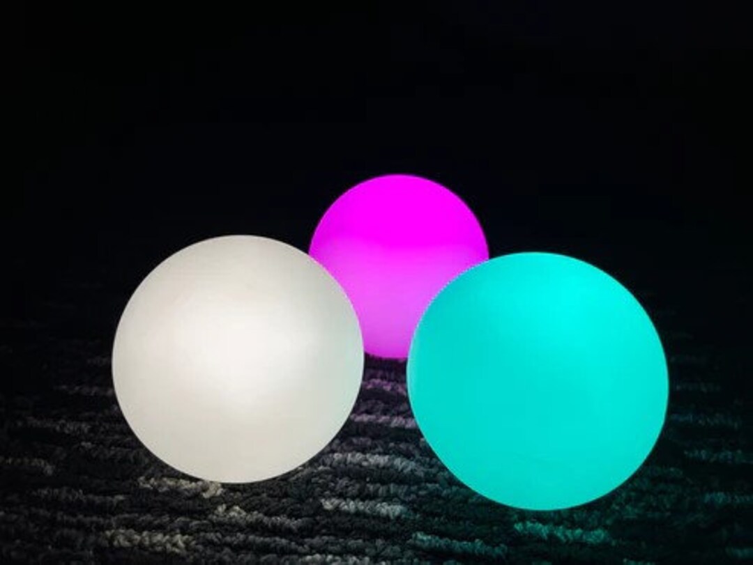 LED Juggling Balls | Light up Glow Juggling Set | Rechargeable LED ...